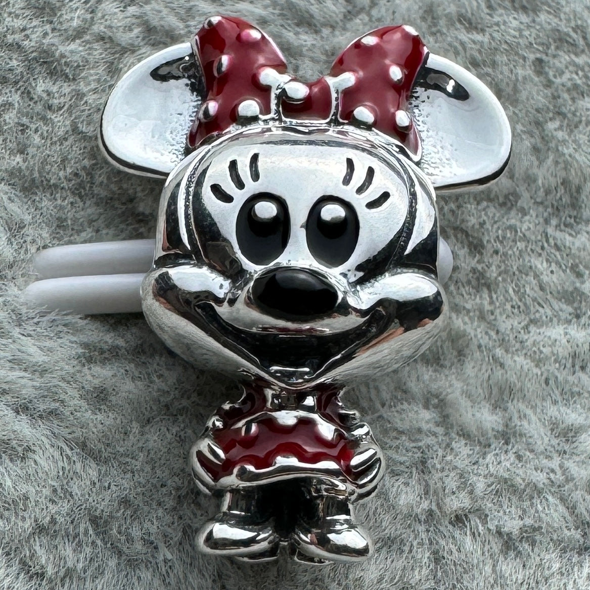 Charm Minnie Disney – DijesUniversal